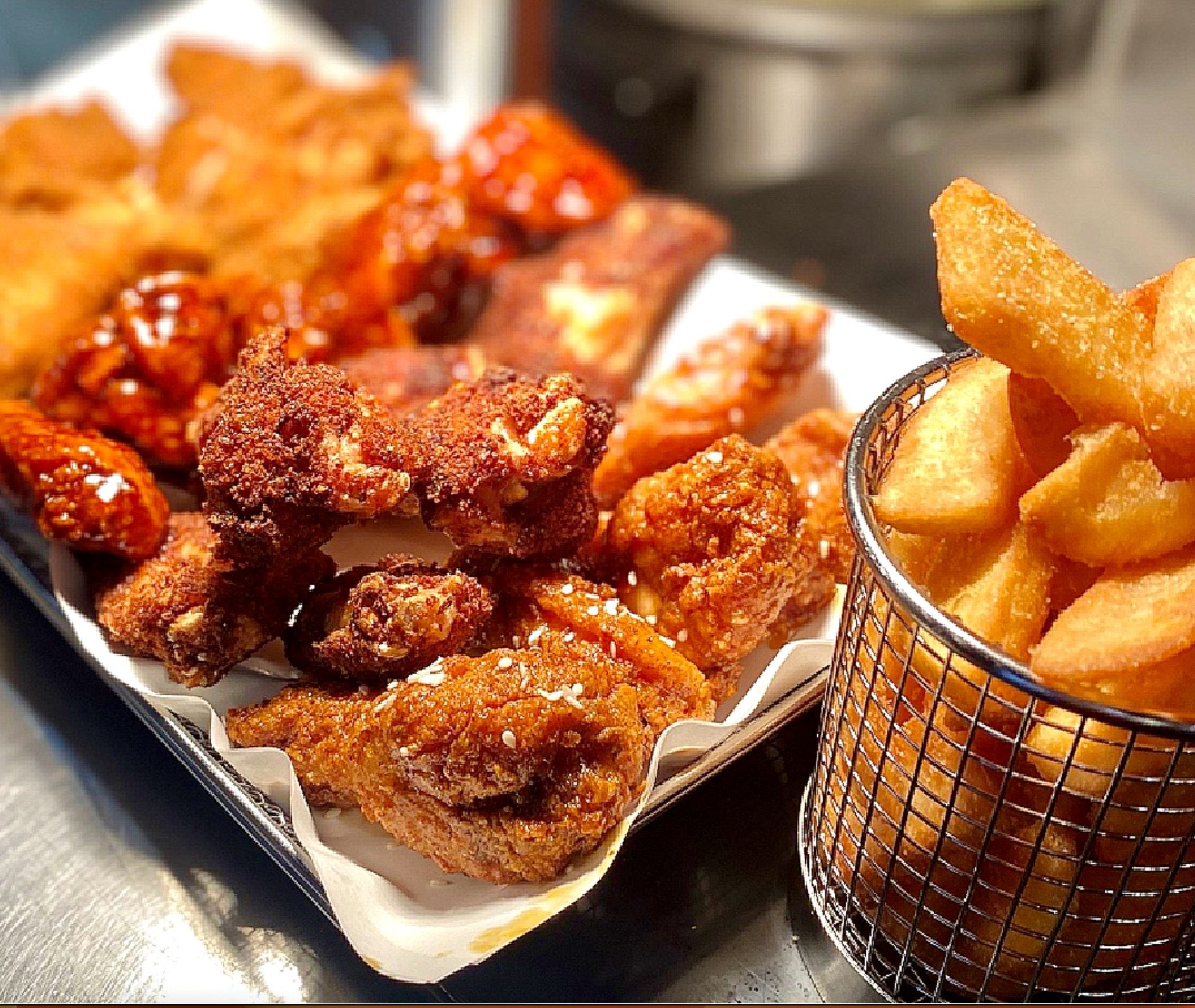 The Wing Box | Eat Street Northshore